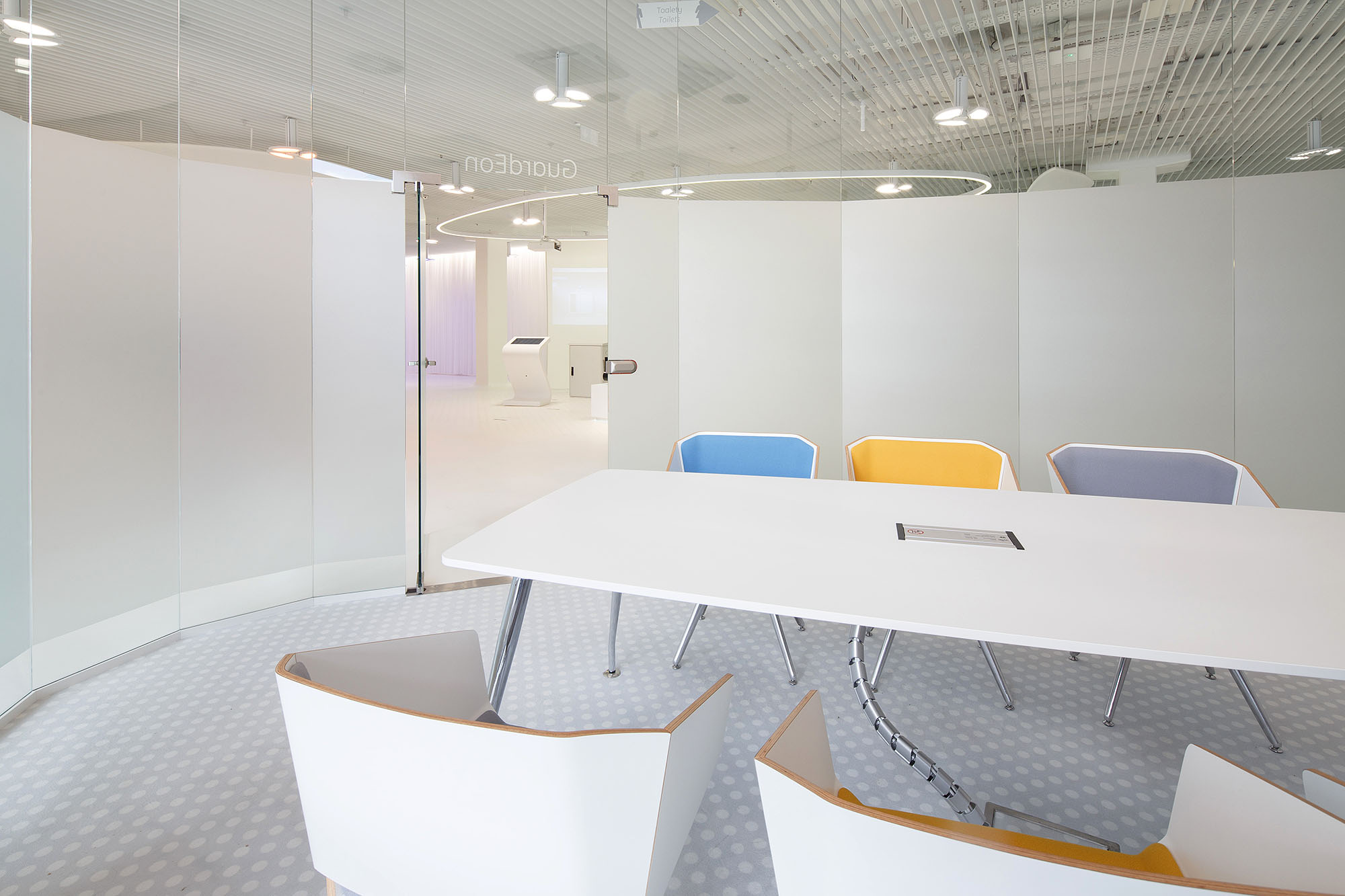 GE Customer Experience Center / by ZALEWSKI - Architecture List
