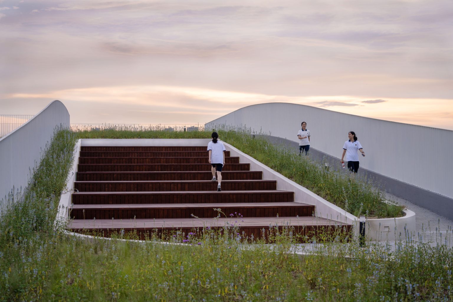 Huizhen High School: 2023 World Building of the Year Triumph ...